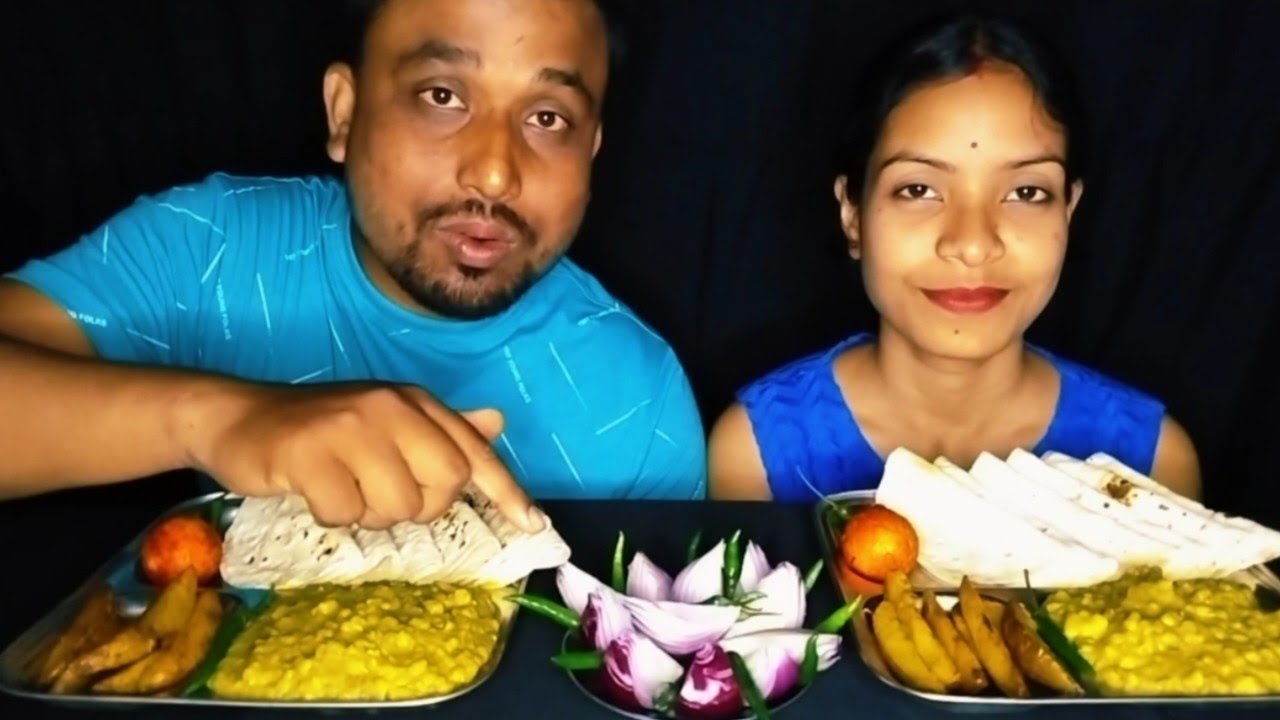 Roti, potato fry, Tarka, salad and egg fry eating video || indian food ...