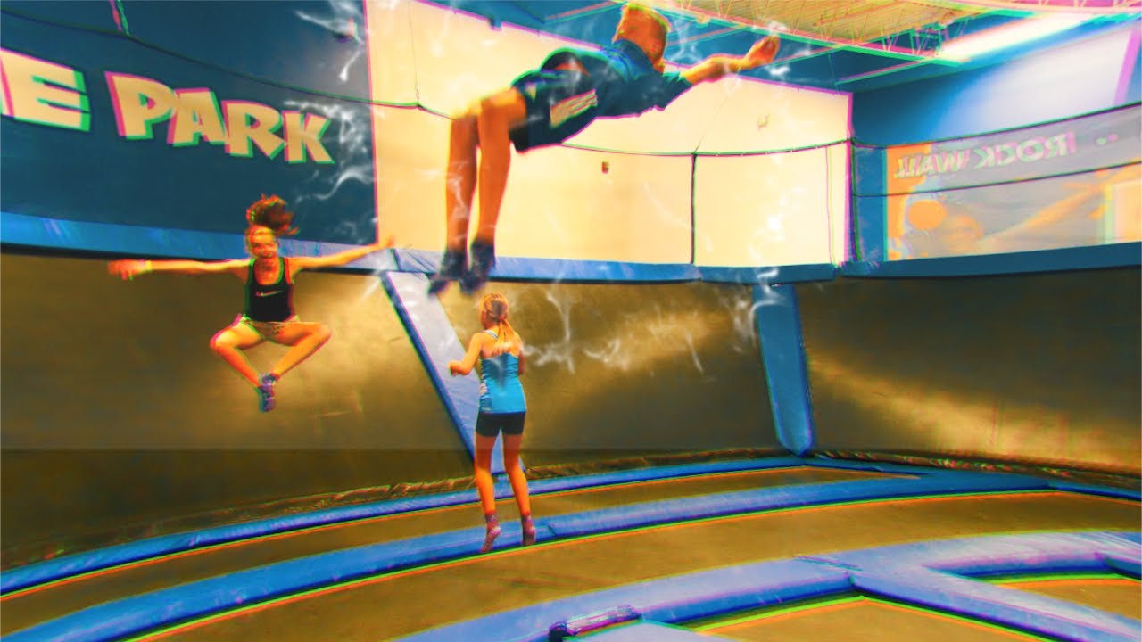 HILARIOUS FAIL AT TRAMPOLINE PARK! *Broken Finger* - YouTube