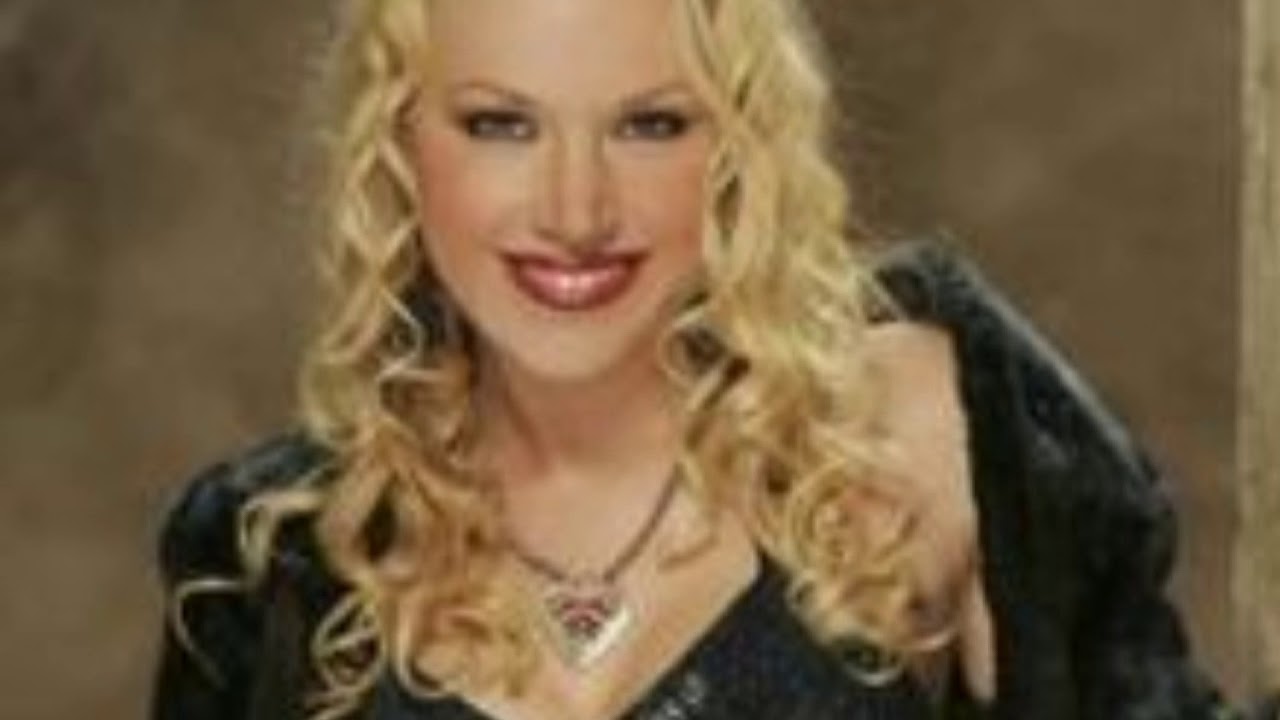 Ambre Moore - YouTube