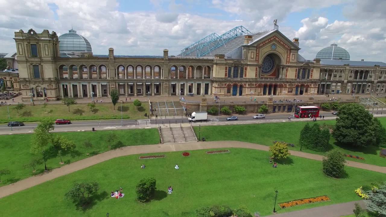 David Amphlett drones view of Alexandra Palace. - YouTube