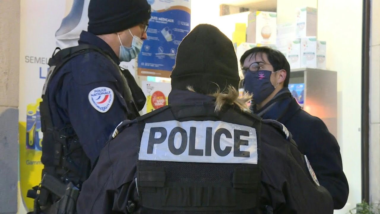 France: first police patrols in Paris a few minutes after 6 p.m. curfew ...