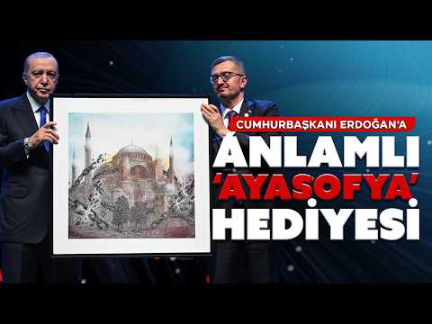 İletişim Başkanı Burhanettin Duran'dan Cumhurbaşkanı Recep Tayyip Erdoğan'a anlamlı hediye