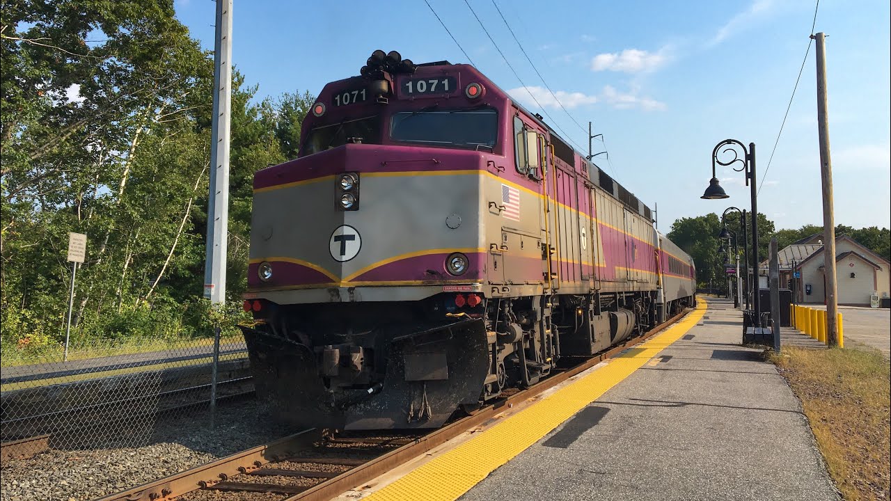 MBTA 1071 at Billerica Station! - YouTube