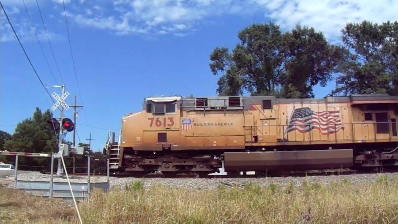 UP 7613 West - YouTube