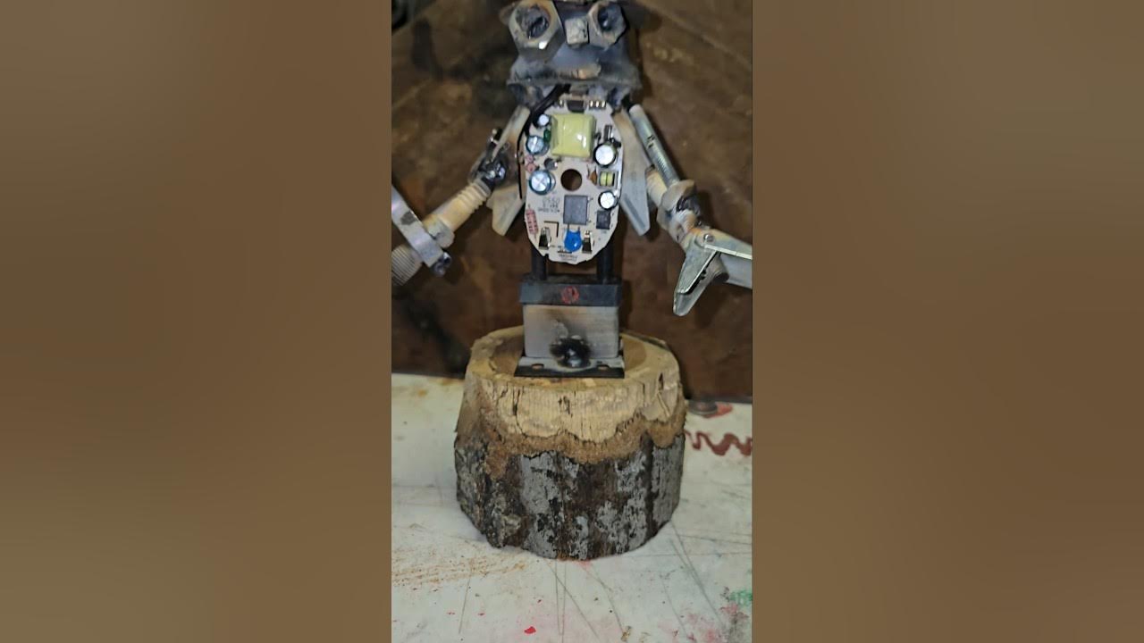 late night junk bot building #robot #metalart #metals #scrapmetal #electronic #ewaste # ...