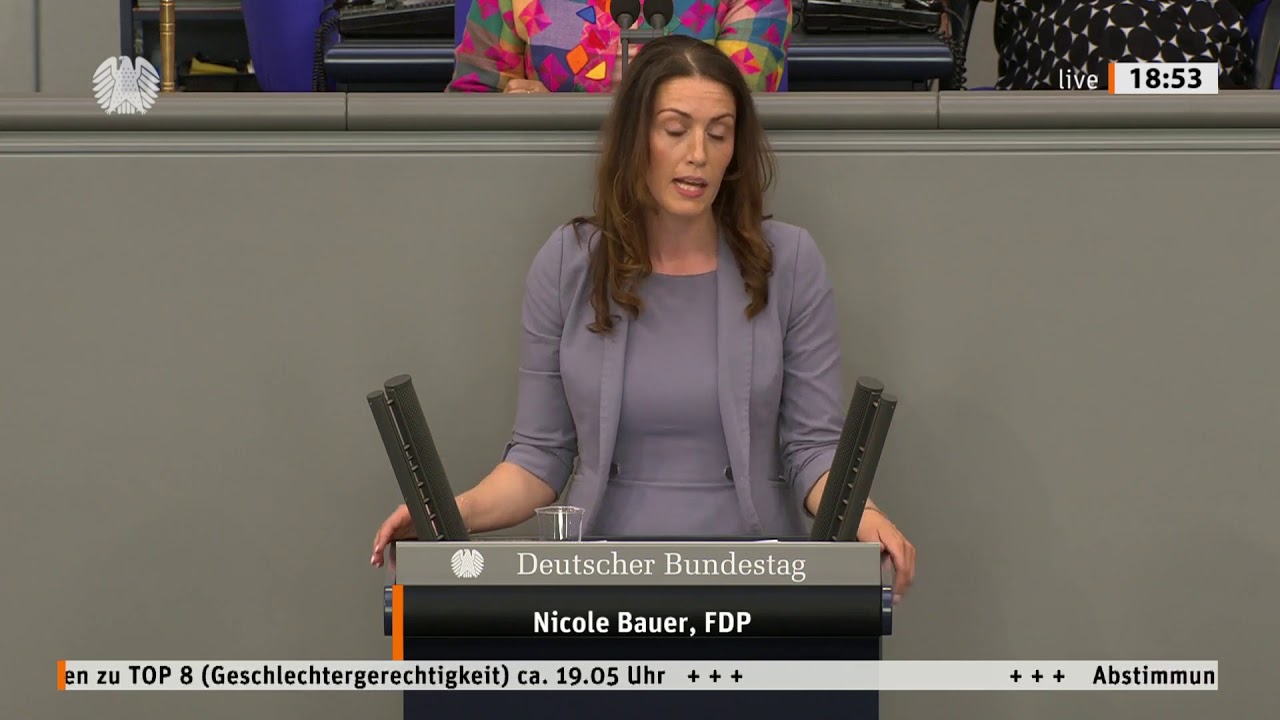 Nicole Bauer, MdB (FDP) – Geschlechtergerechtigkeit - YouTube