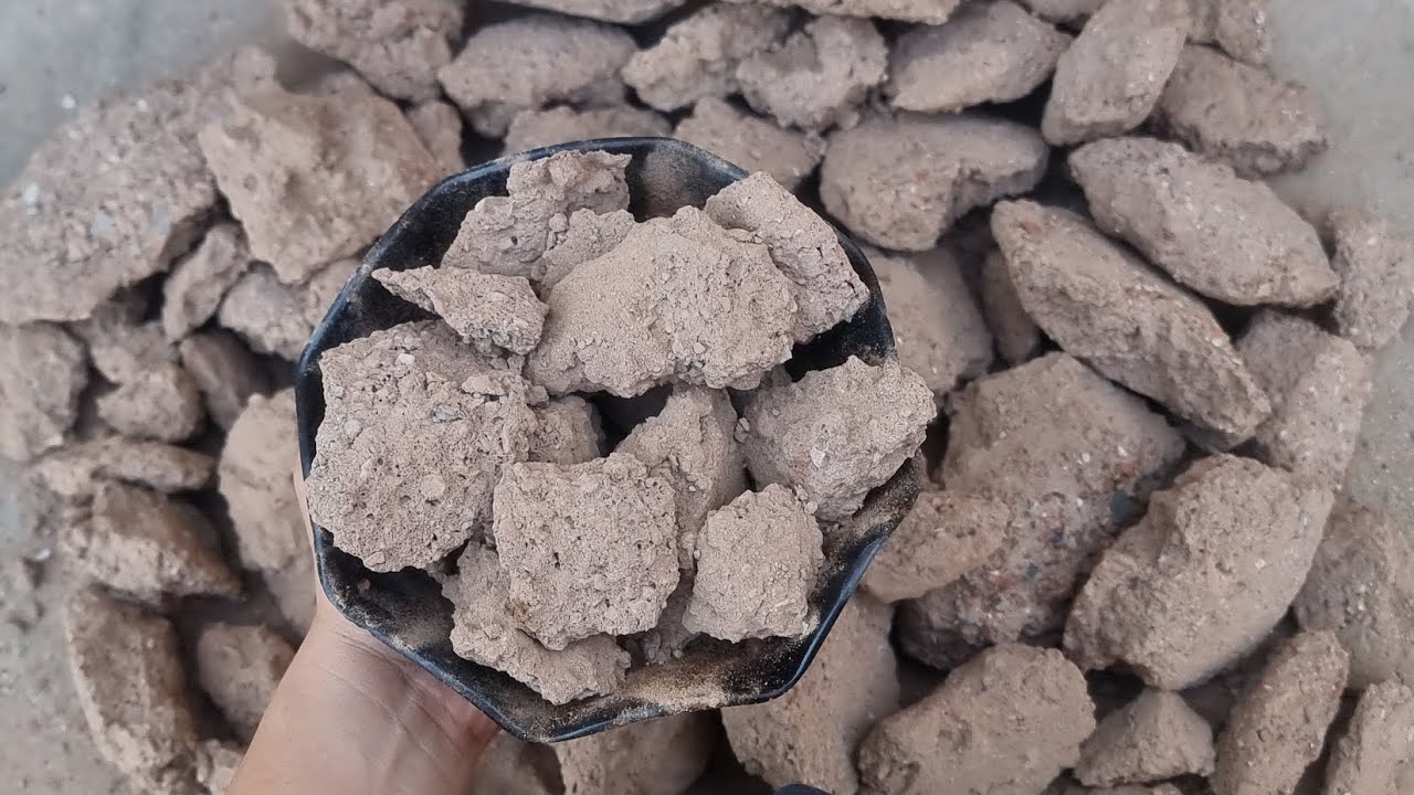 Gritty red dirt floor crumbling mini chunks and mixing - YouTube