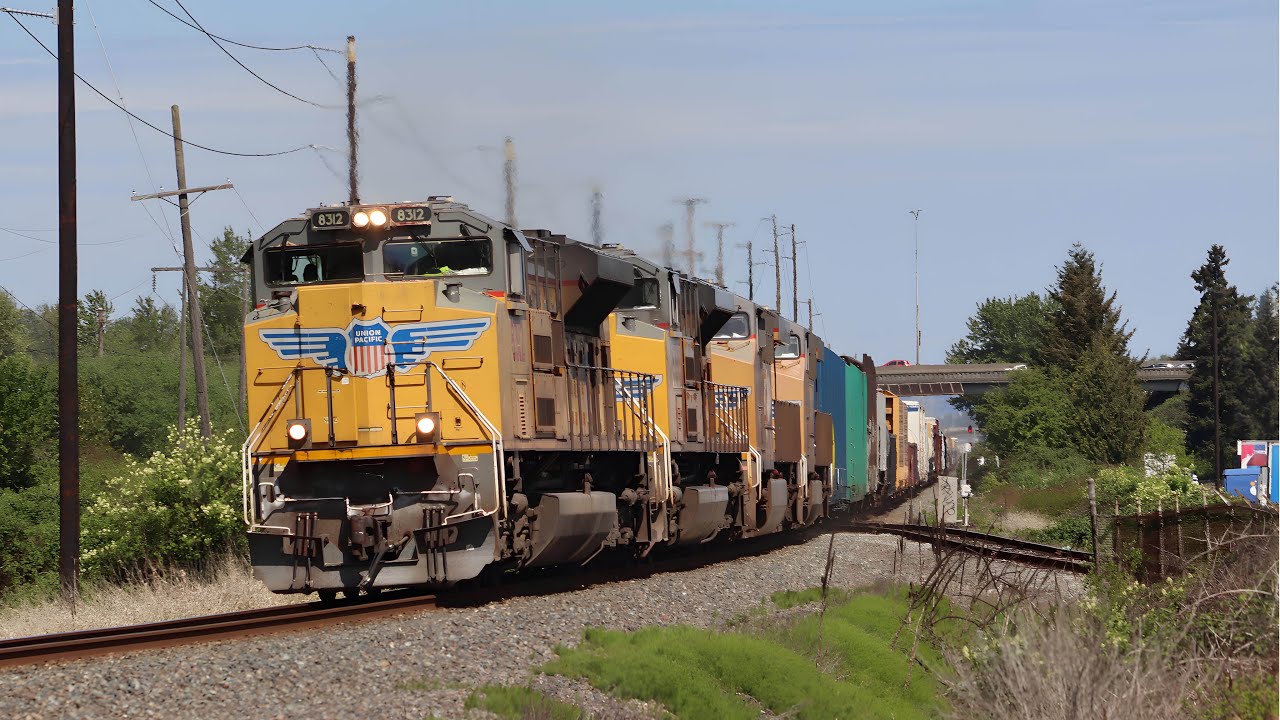 UP 8312 SD70ACe Leads MSEPD-20 south through Auburn, WA on 04/20/2024 - YouTube
