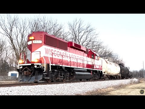 CHASING FIRST BRAND NEW SHINY WSOR GP59! WSOR 5900 Leading A Local - YouTube