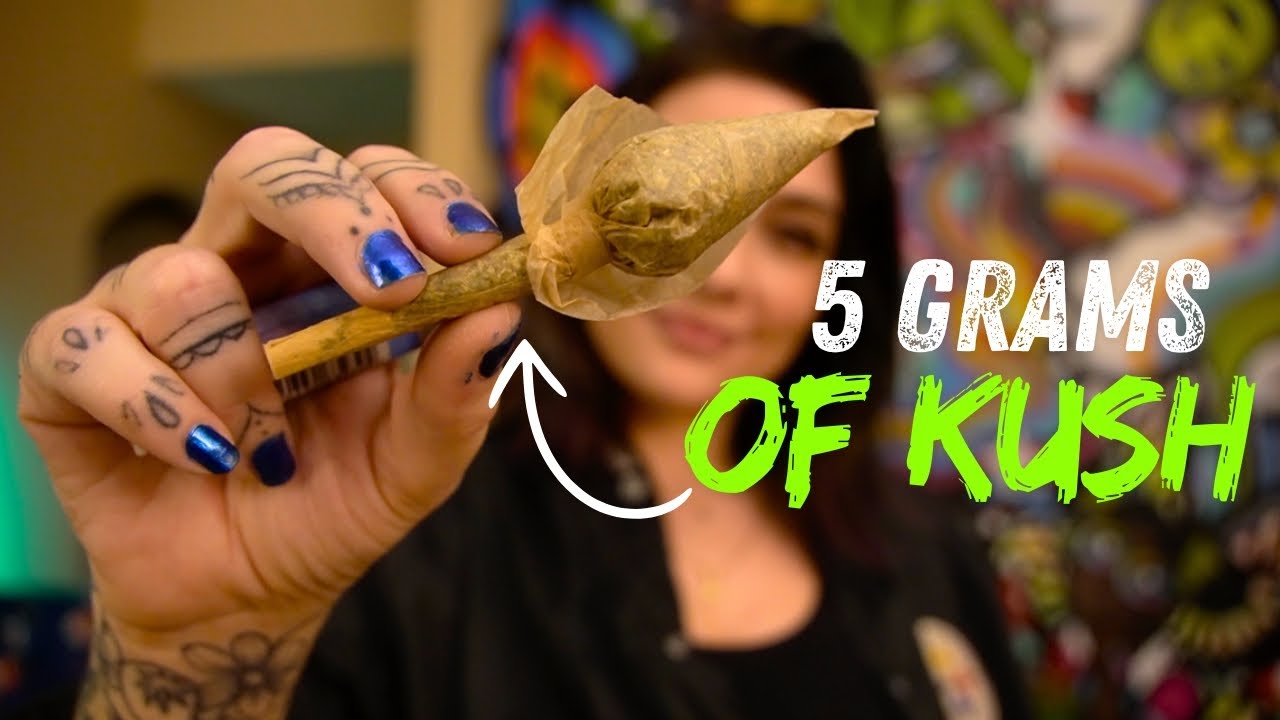 rolling a tulip joint - YouTube