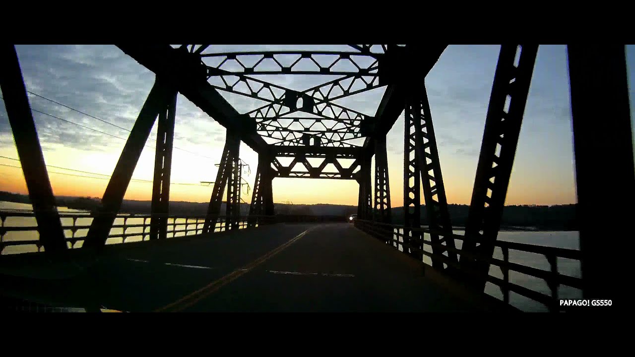 Fort Madison Iowa Swing Bridge crossing the Mississippi River. Also The ...