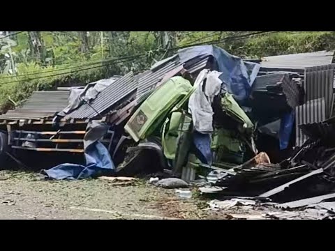 LAKA MAUT BIKIN KITA HATI2 SAAT DI JLN