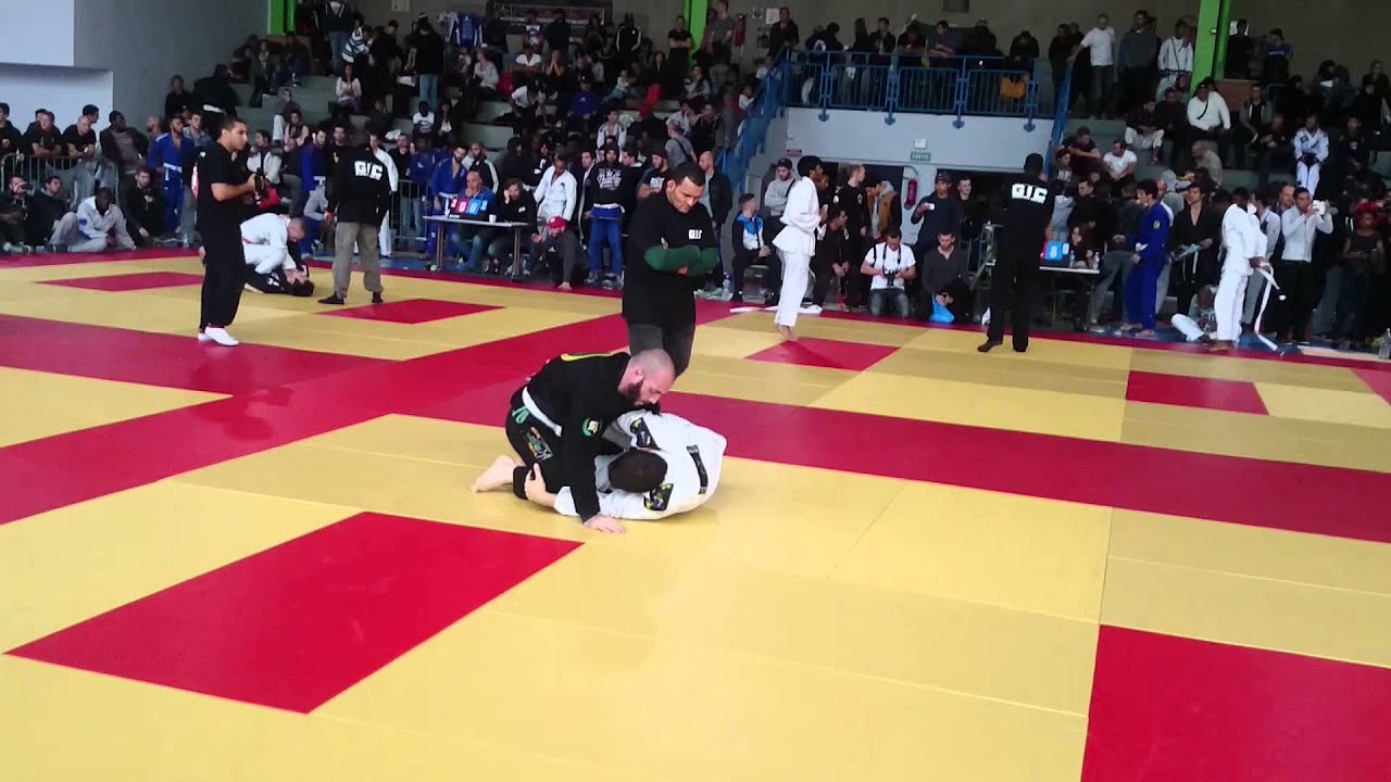 G.I.C jjb (premier combat) - YouTube