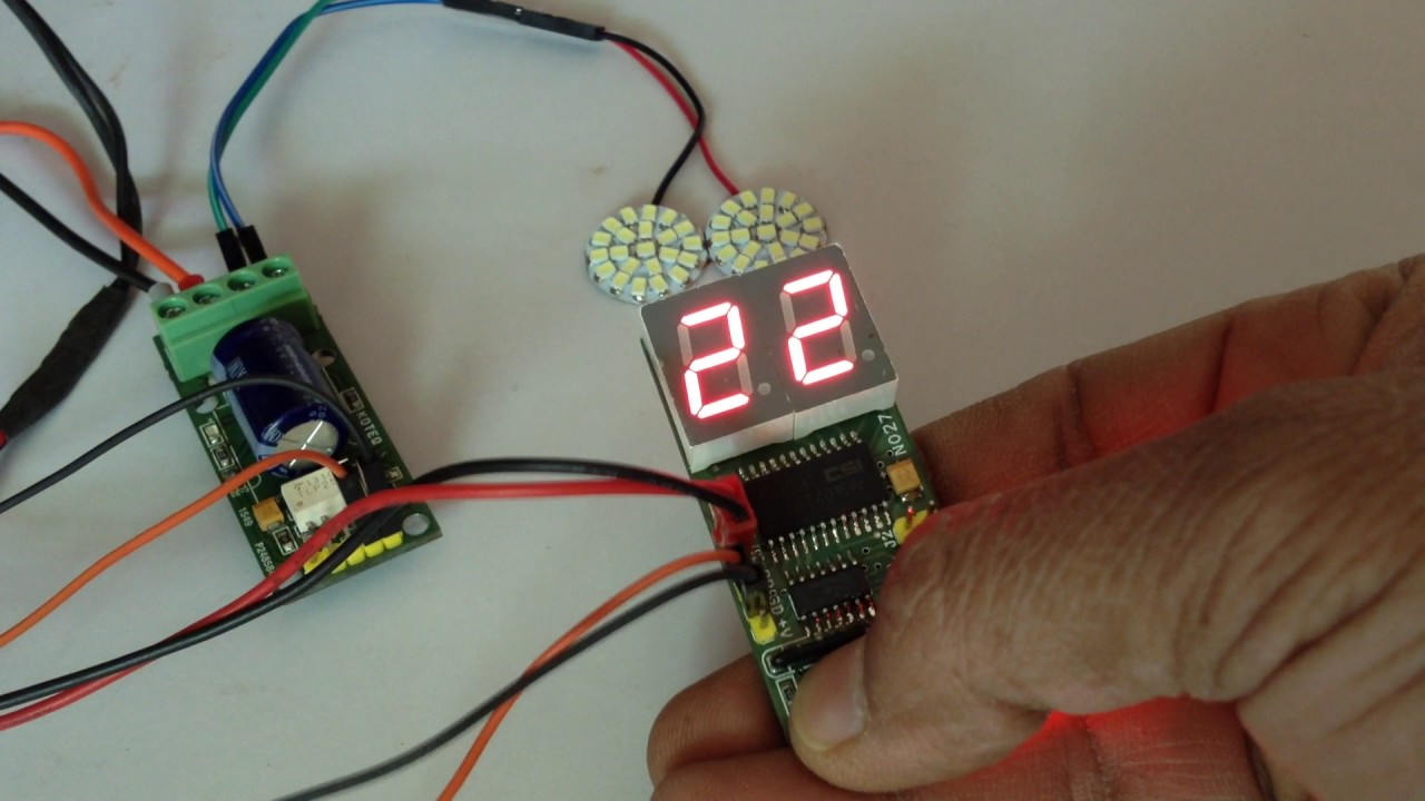 LED BASED STROBE LIGHT USING MICRO-CONTROLLER WITH FREQUENCY DISPLAY ...