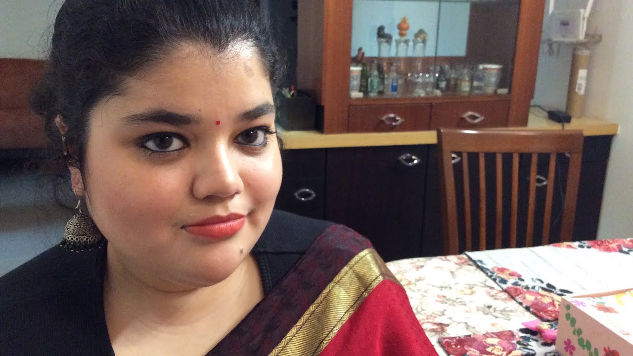 Deepika Padukone Piku Inspired makeup look - YouTube