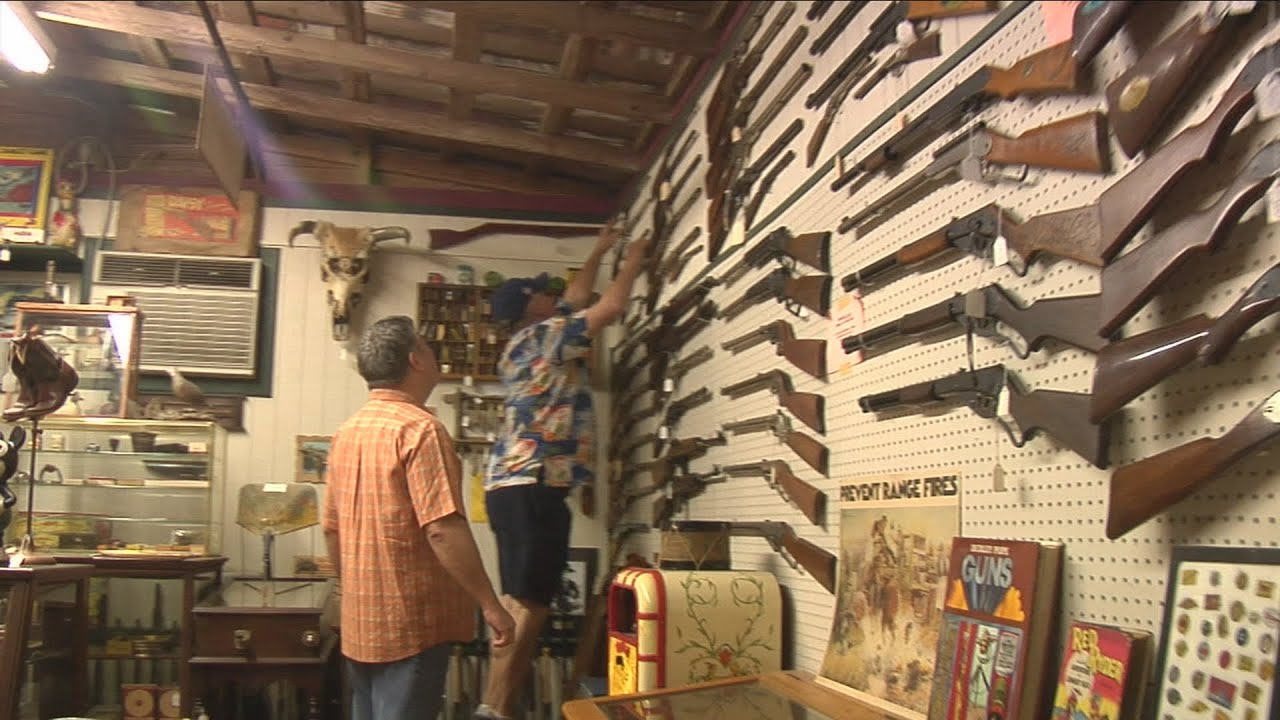 BB Gun Collector (Texas Country Reporter) - YouTube