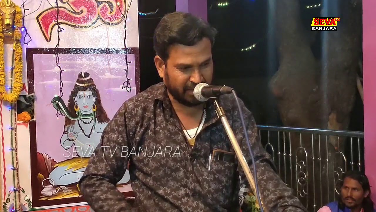 Govind Rathod and Bharati Bai habanaik Tanda bhajan - YouTube