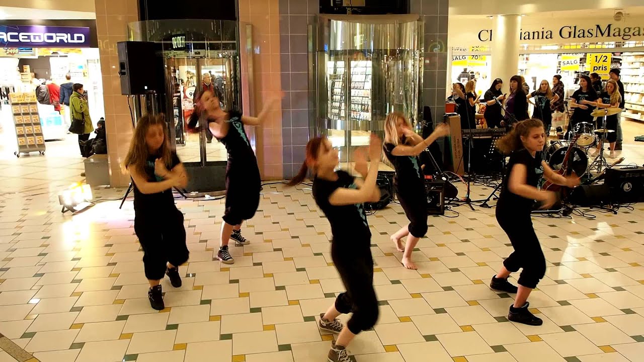 Cheza Flava dans - oppvisning - YouTube