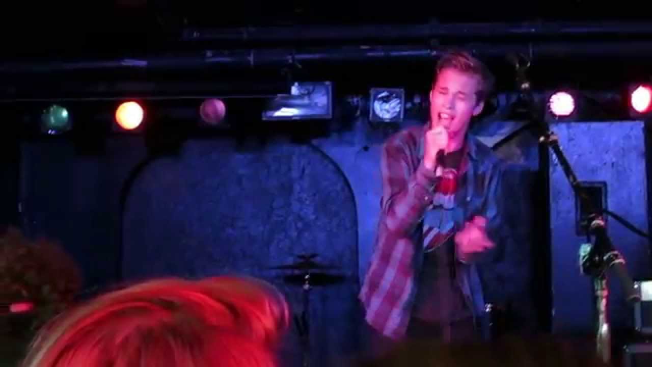 Ryan Beatty- Like Me Or Not (Live 6/8/14) - YouTube
