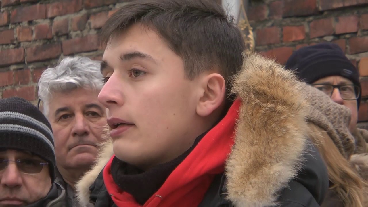 Bernard Dika - Auschwitz, 25 gennaio 2017 - YouTube