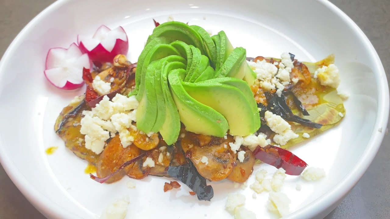 Nopal Azado con un guiso de champiñones!!! Que te encantará 😋 - YouTube