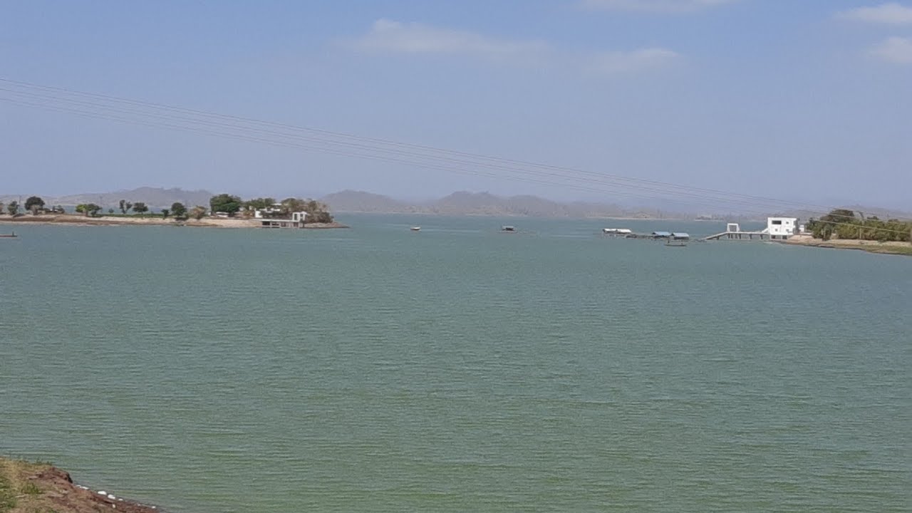 Saisha describing Ukai dam reservoir - YouTube