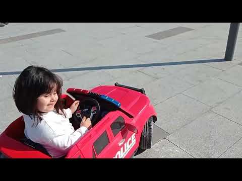 Akülü Araba Gezintisi | Eğlenceli Çocuk Videoları | Funny Kids Video