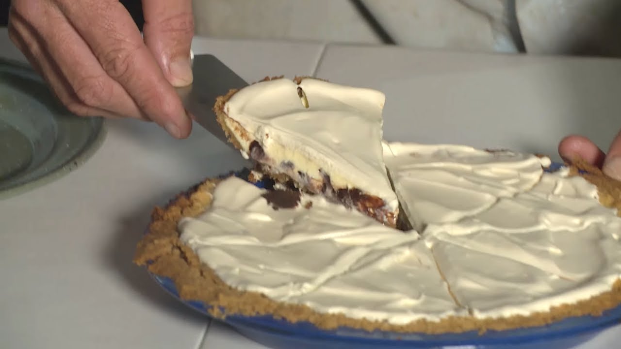 Choc Chip Cheesecake: Bush Cook'n All 4 Adventure TV - YouTube