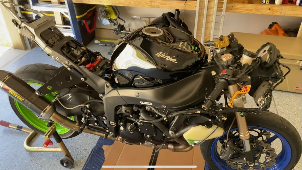 09 Kawasaki Zx6R Track Build - YouTube