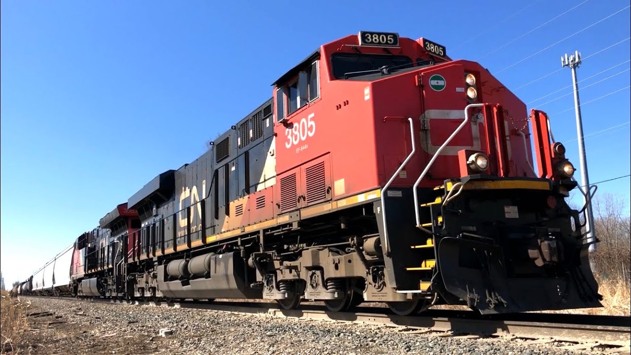 CN 3805 Leads CN 3083 Northbound - YouTube