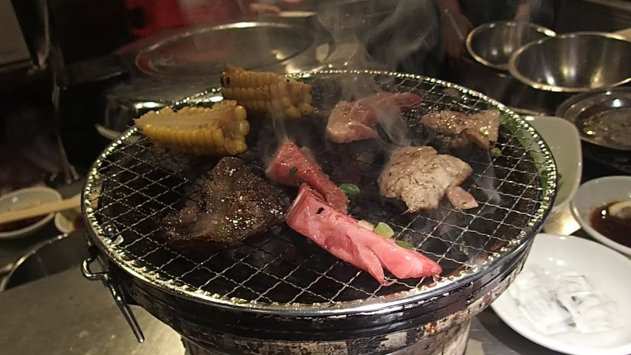 Don Don Japanese Yaki-niku BBQ Restaurant Kabukicho Tokyo - YouTube