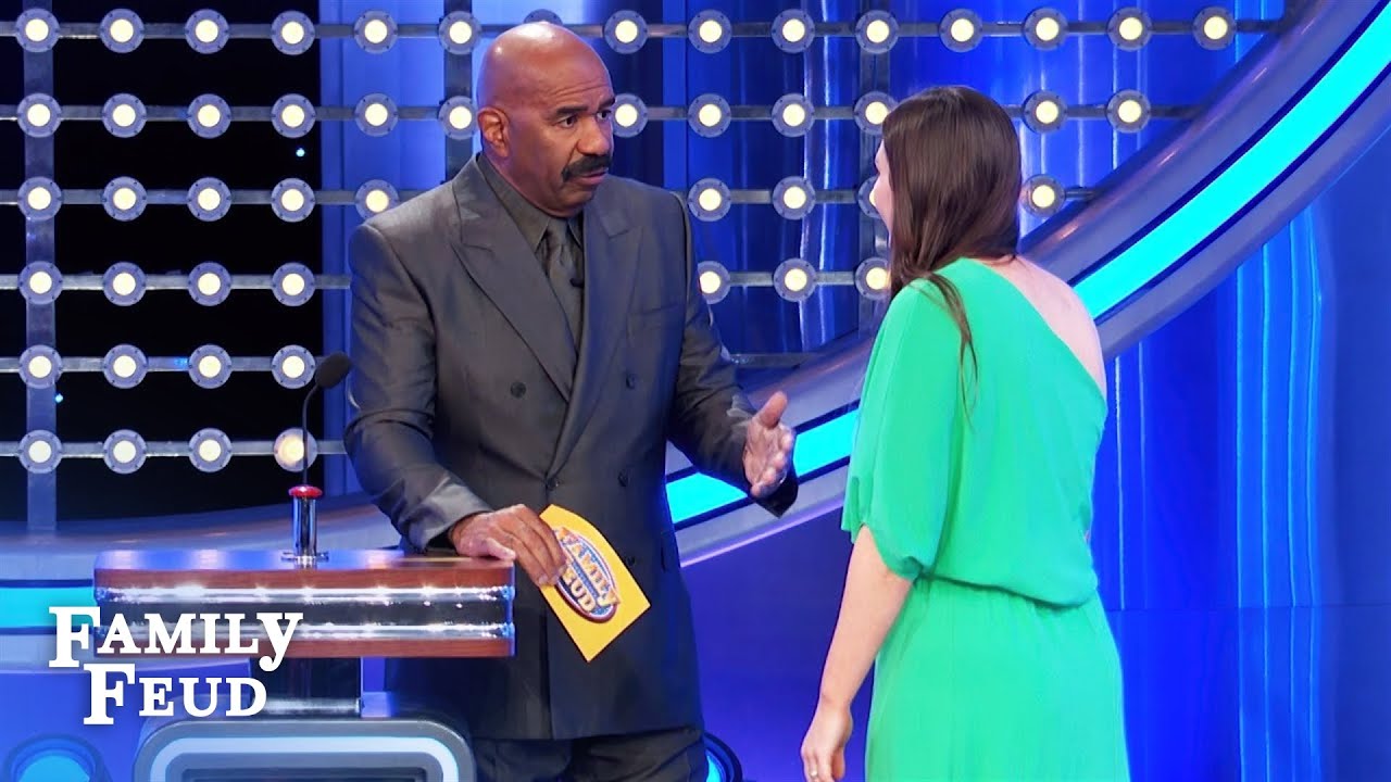 Podium FAIL!! Steve Harvey lays into Jessica. - YouTube