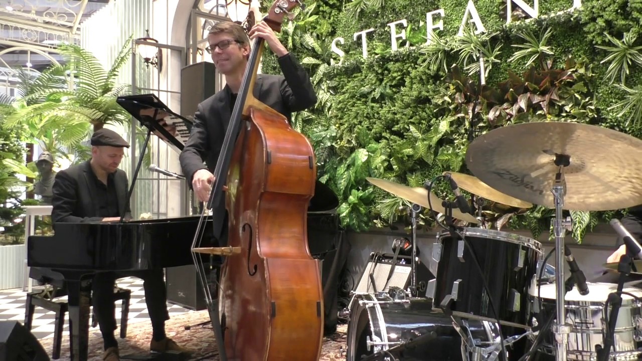 Hervé Jeanne - Double bass solo on Secret Love - YouTube