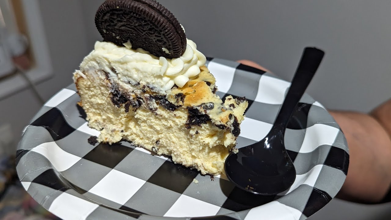 Celebrando con un delicioso pay de queso con oreo!! - YouTube