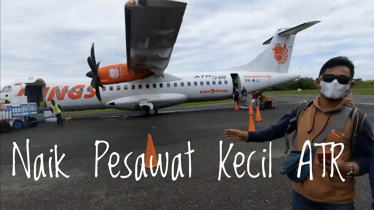 Naik Pesawat ATR Dari Ambon ke Dobo - YouTube
