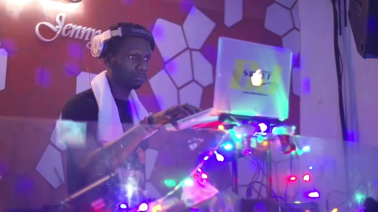 DJ SWEET LIVE ON STAGE IN BANGKOK « THAÏLANDE » - YouTube