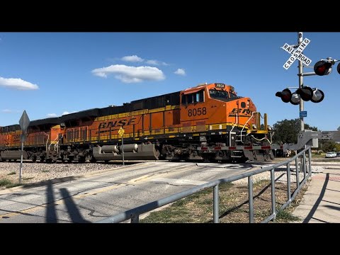 BNSF 8058 Old Mill Rd Railroad Crossing - Carrollton, TX (October 25, 2024) #bnsf - YouTube