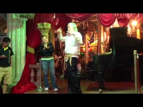 Dexter Grey performing piano - YouTube