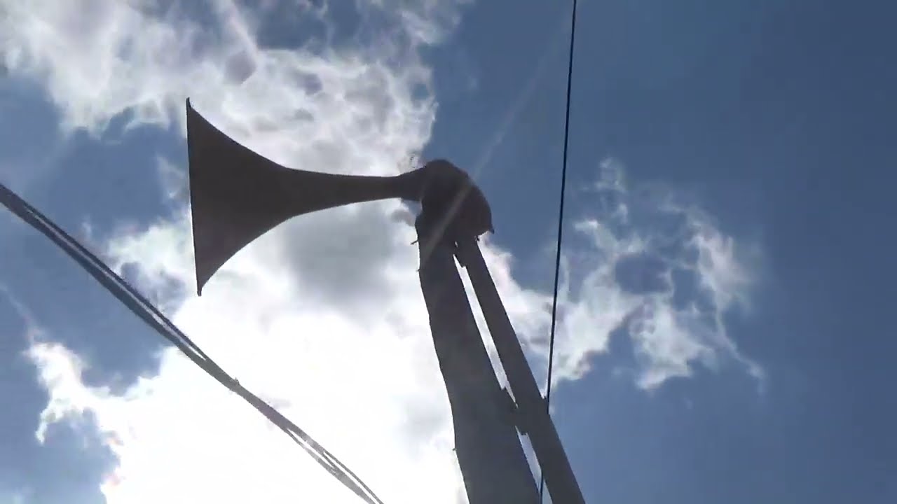 Aca Hurricane 130 Milwaukee, WI Siren Tour - YouTube