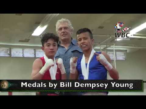 Jesus Haro vs Steven Navarro WBC Amateur - YouTube