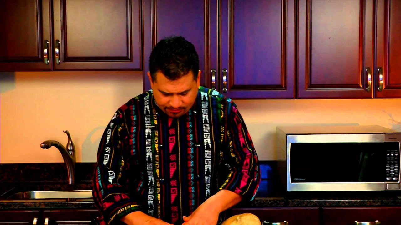 Azteca Food's Chef Gustavo Shares Tips on Jicama and Sweet Peppers ...
