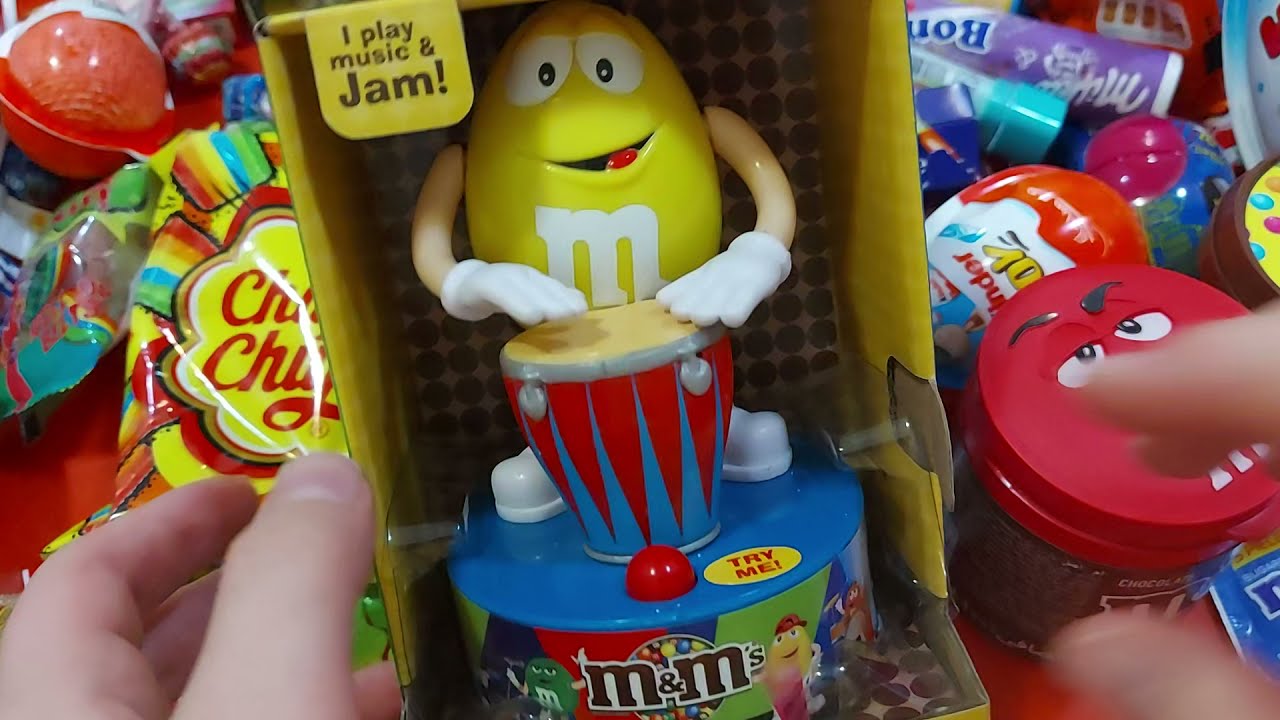 opening m&m's rock star 😋 - YouTube