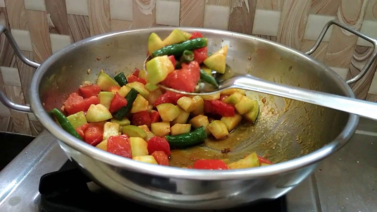 Tasty Sorakaya (Bottle gourd) pachadi. Simple recipe - YouTube