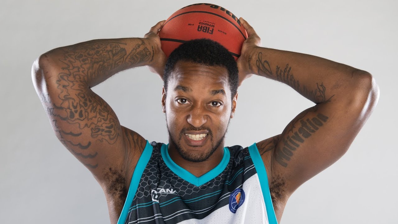 Magic Moment: Justin Carter Posterizes Braimoh - YouTube