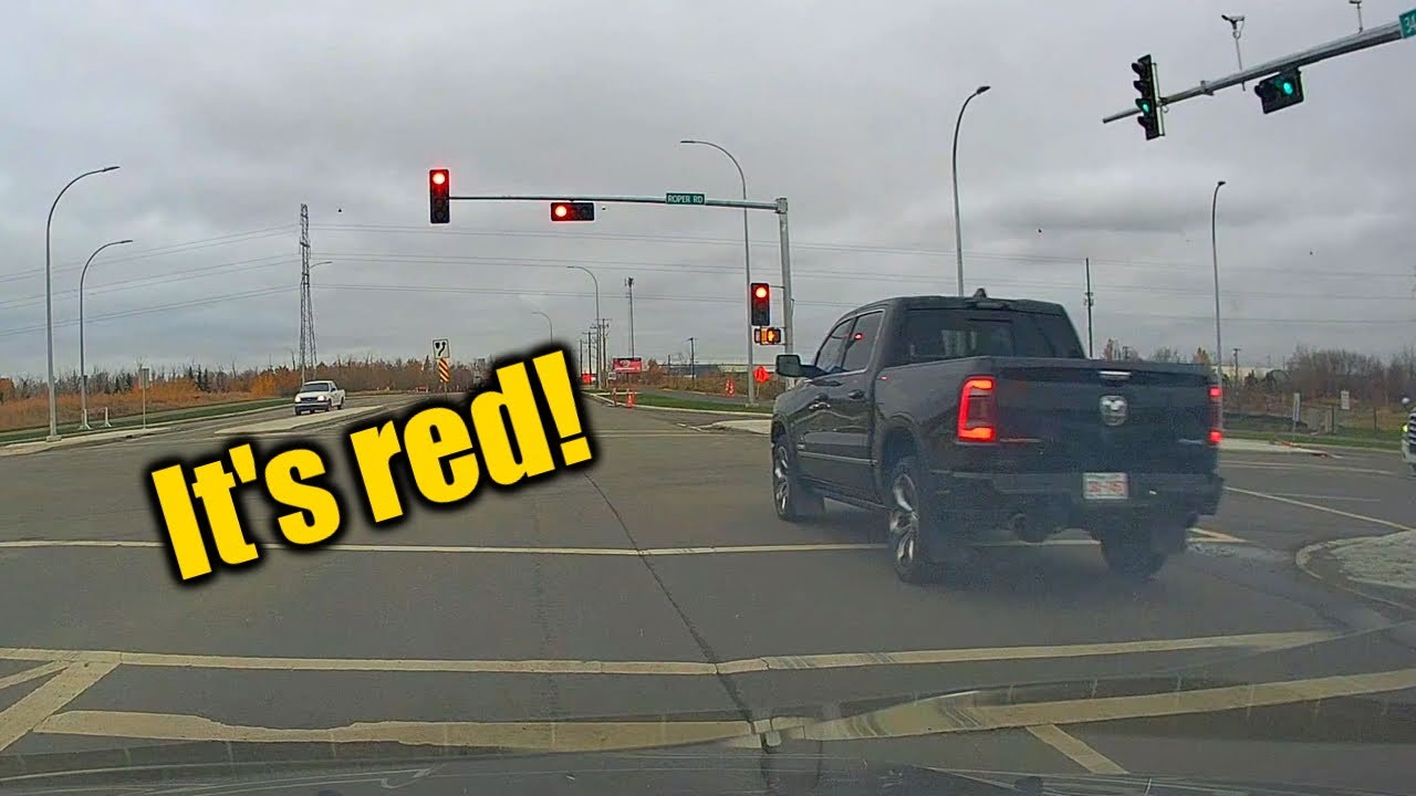 Truck runs red light! | Bad Drivers Canada - YouTube
