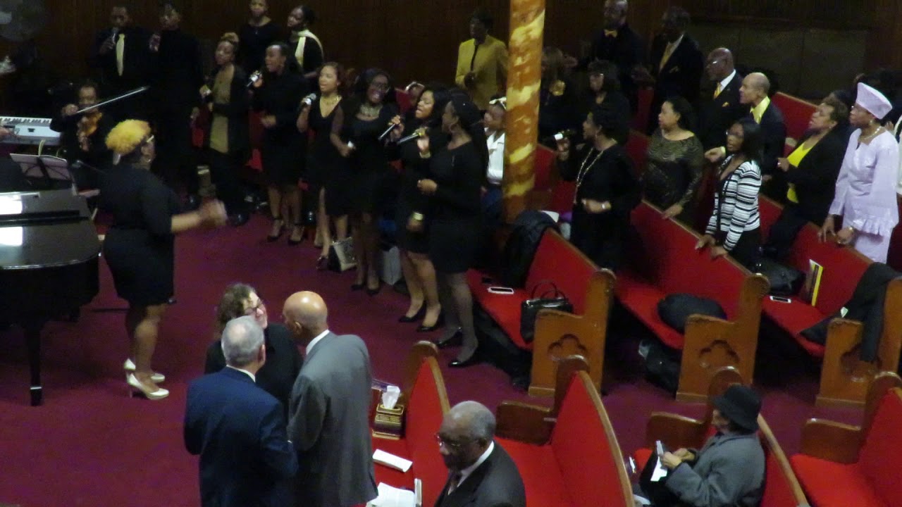 Cornerstone Praise Team "The Lord Is Blessing Me" 8:00 am service 11 26 ...