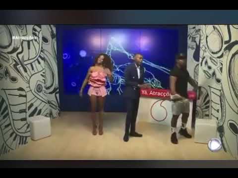Pau duro ( excitado )na Tv Miramar causada pela roupa sensual da Neima ...