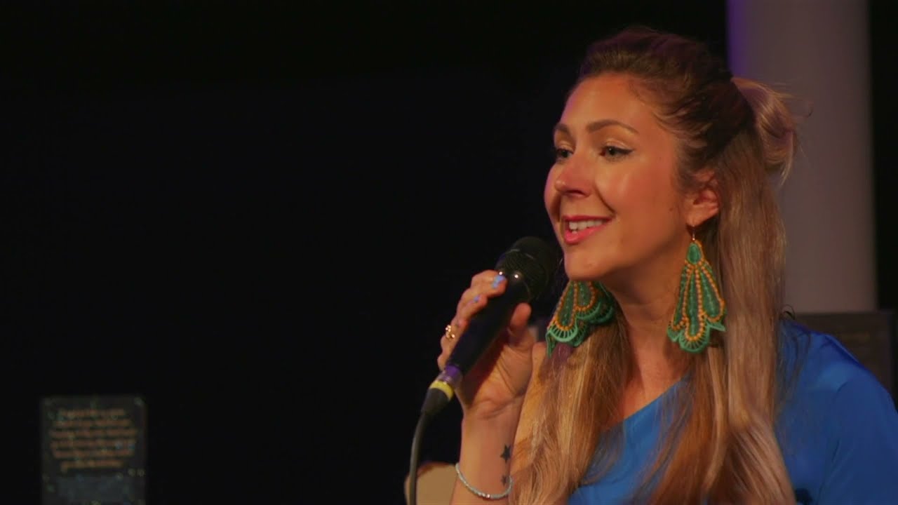 Katie Doherty & The Navigators 'Passing Through' Live - YouTube