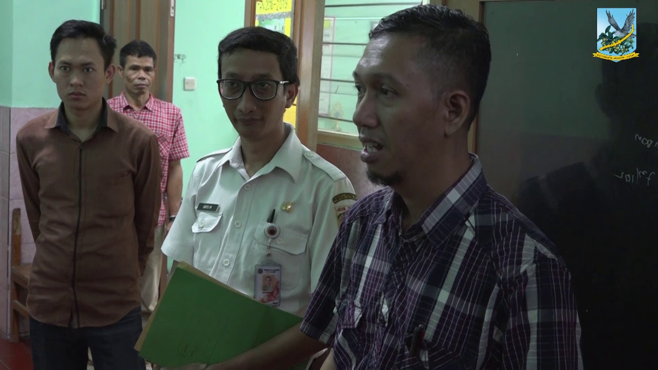 Pemkot Jakpus Tinjau SMPN 76 dan SDN 29 Johar Baru - YouTube