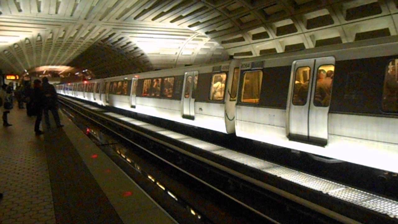 Washington Metro (WMATA): Shady Grove bound Red line train at Metro ...
